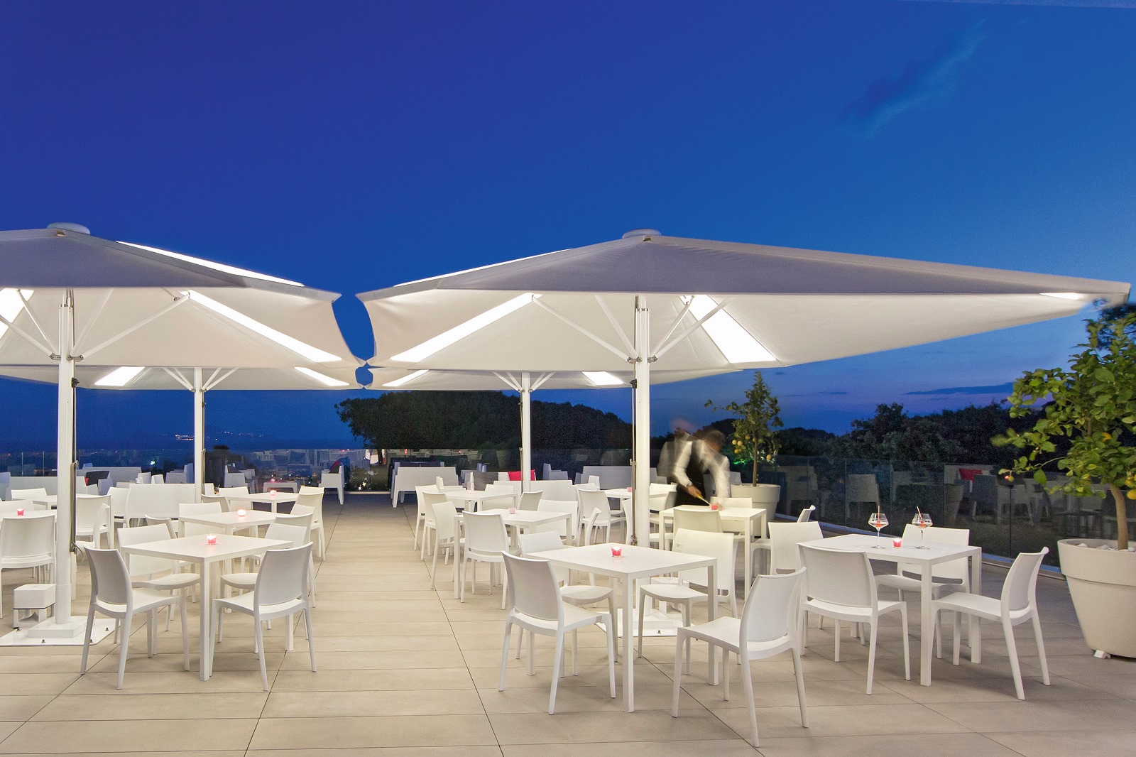 Parasol professionnel pour terrasse de café, restaurant : chauffant ...